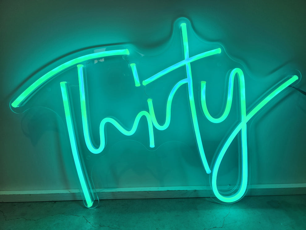 Thirty (30) Neon Sign – Savy Balloons