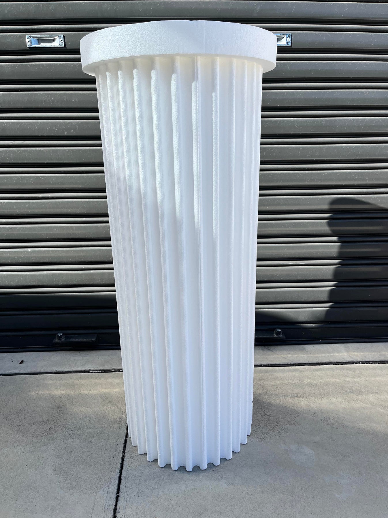 White Ripple Plinths – Savy Balloons